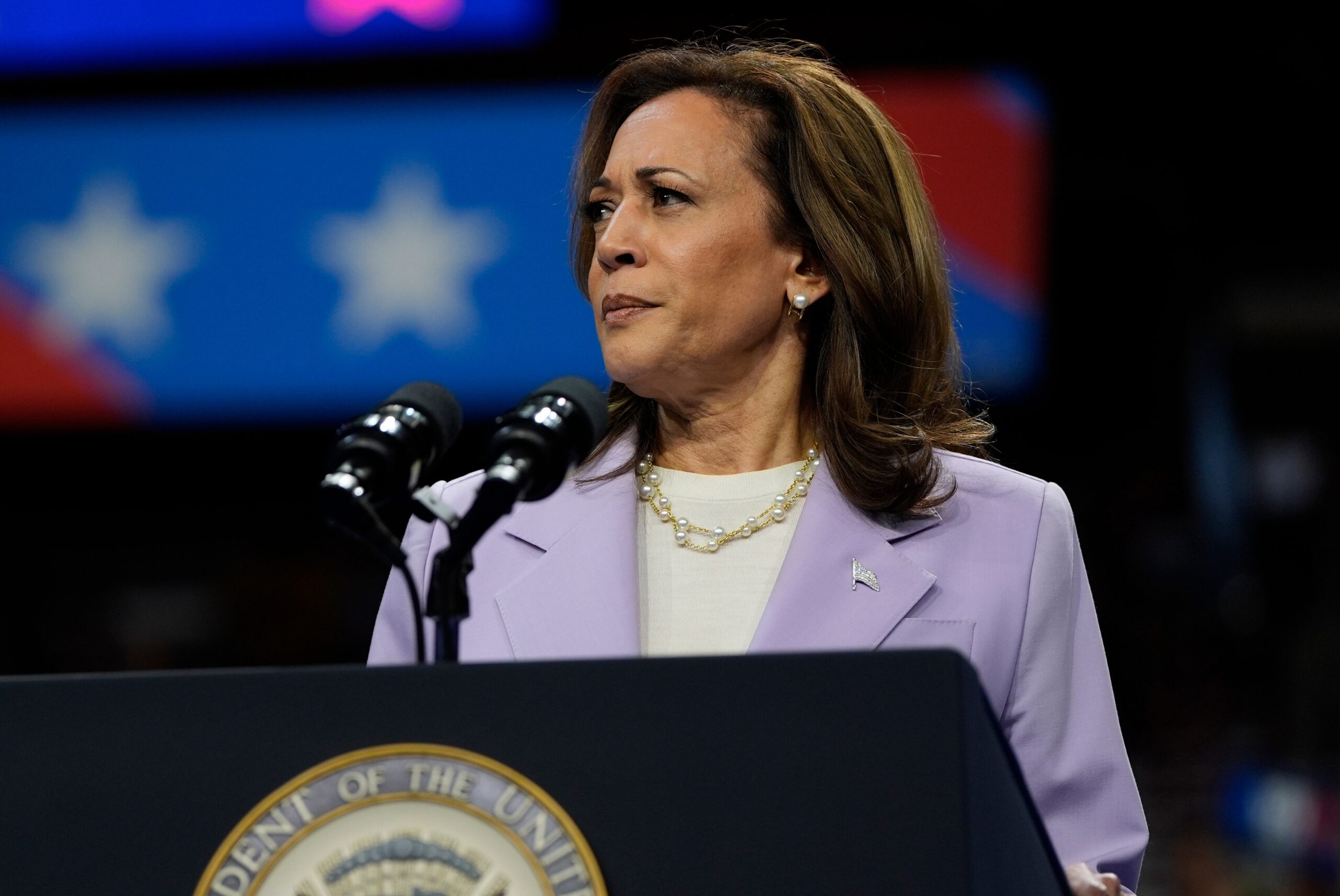 Oprah Continues To CALL OUT Harris For AVOIDING Question - Political Intel